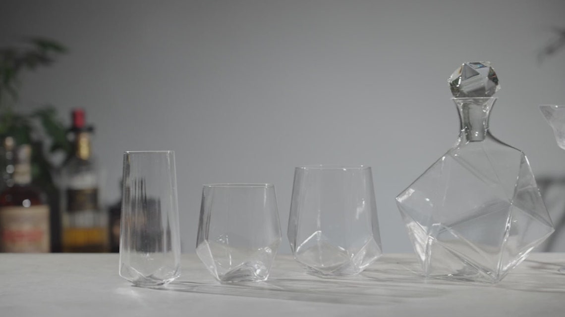 Faceted Crystal Liquor Decanter, 40 OZ Capacity Decanter With Fancy ...
