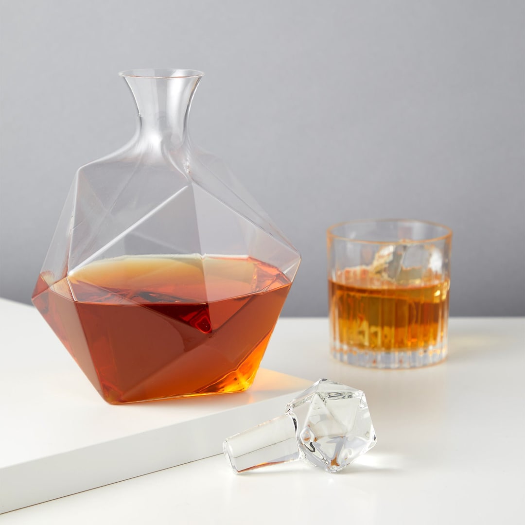 Faceted Crystal Liquor Decanter, 40 OZ Capacity Decanter With Fancy ...