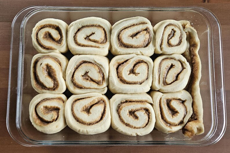 Cinnamon Roll Kit - Craft Perfect, Fluffy Cinnamon Rolls in Your Own ...
