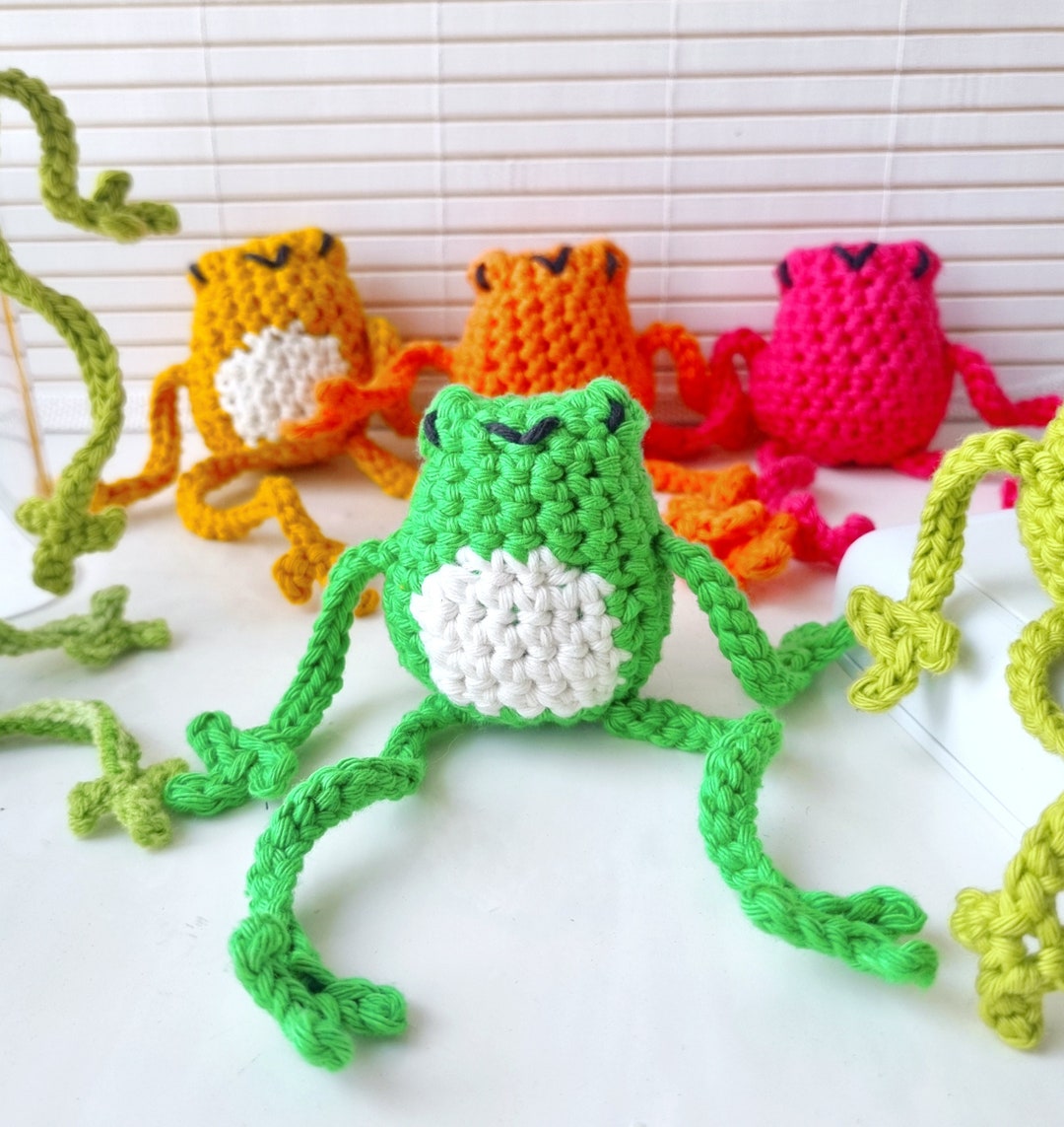 Wiggly Frog | NO SEW Crochet Pattern | Leggy Frog | Frog Plushie ...