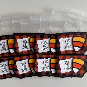 Set of 8 Halloween Treat Toppers With Bags, Handmade, Trick or Treat ...