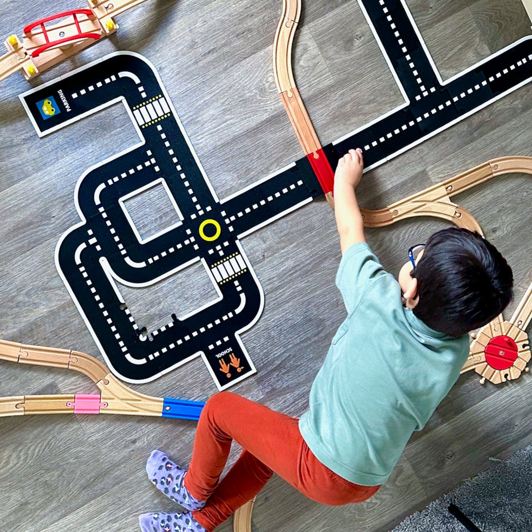 Mega Road Track - Table Top Toy Car Road Track - Imagination Building ...