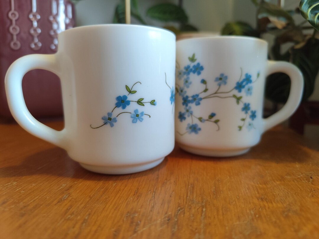 Set of 2 Arcopal Mugs, Myosotis, 1970, Vintage - Etsy