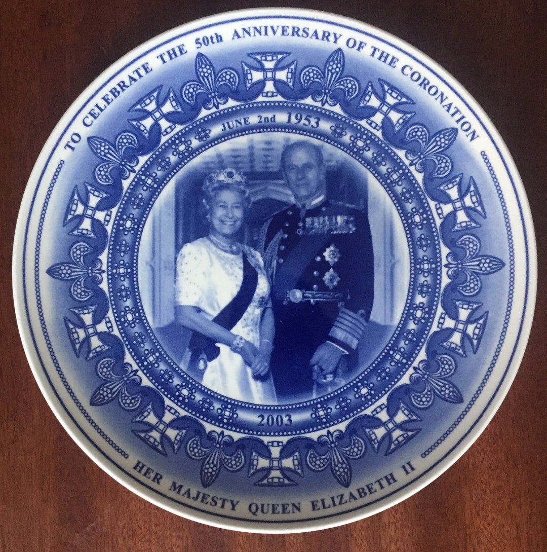 2 Plates Commemorating the 50th Anniversary of the Coronation of Queen ...