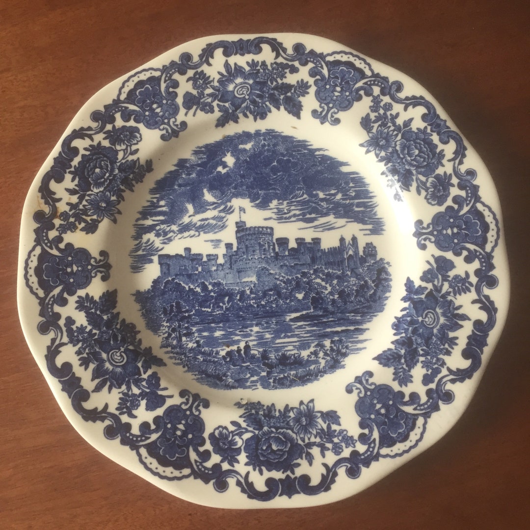 Vintage Plate Featuring Windsor Castle - Etsy