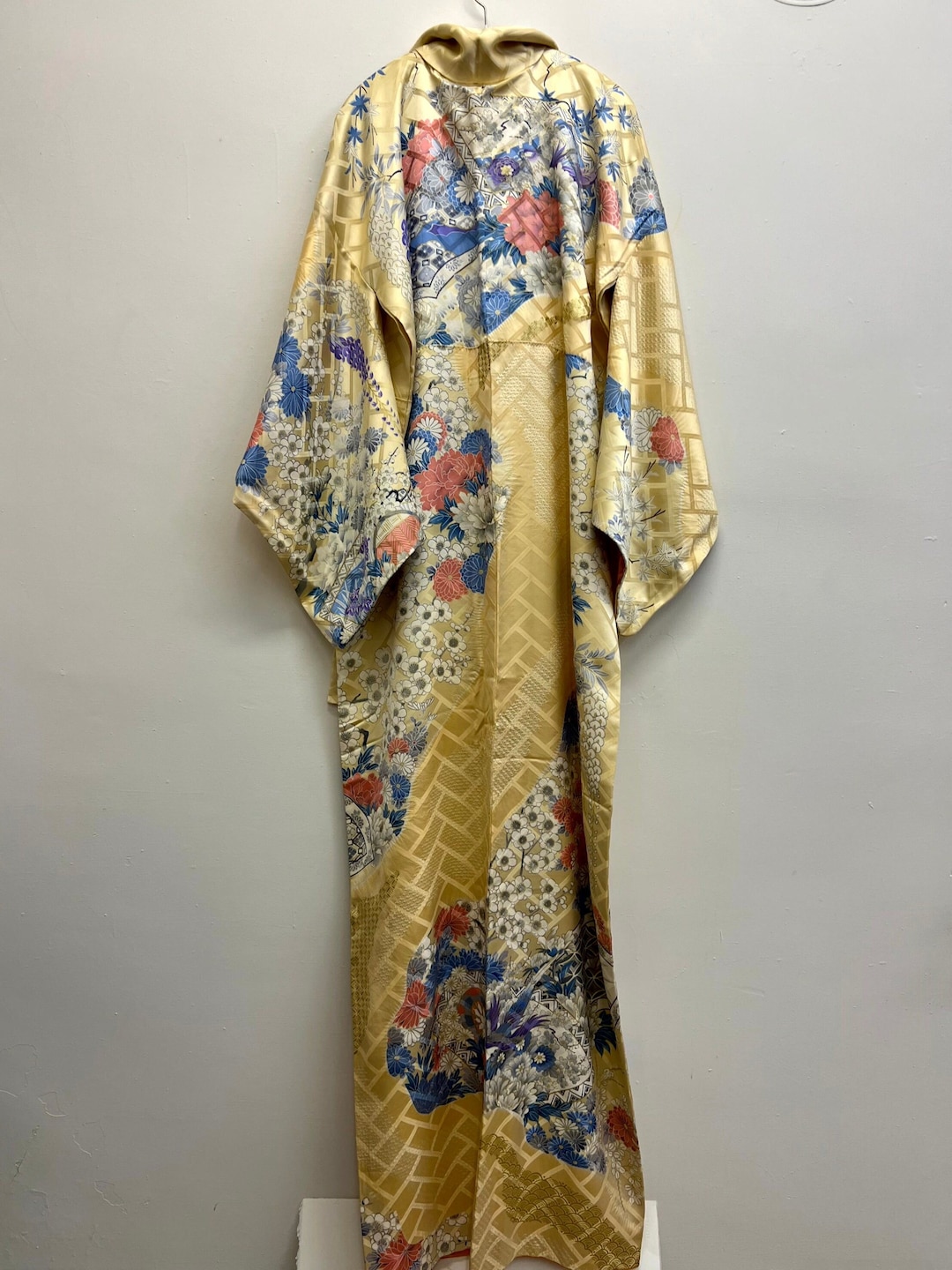 Antique Japanese Embroidered Silk Easter Kimono - Etsy
