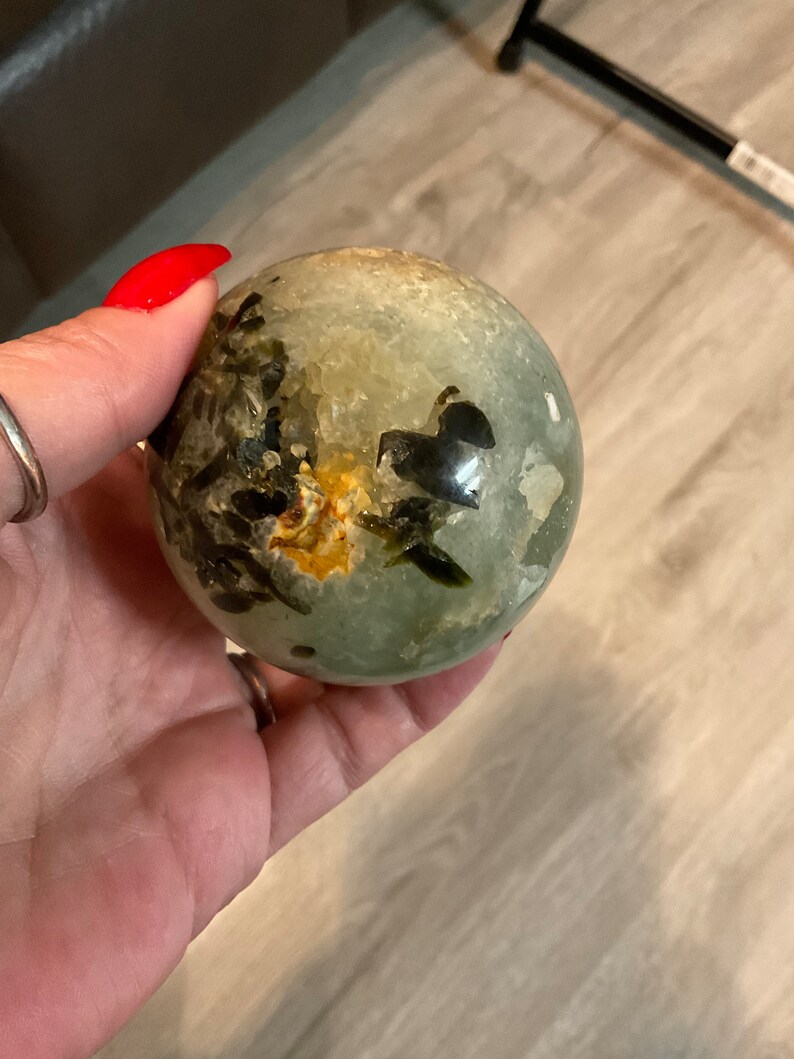 Prehnite Crystal Sphere/crystal Home Decor/crystal Gift - Etsy