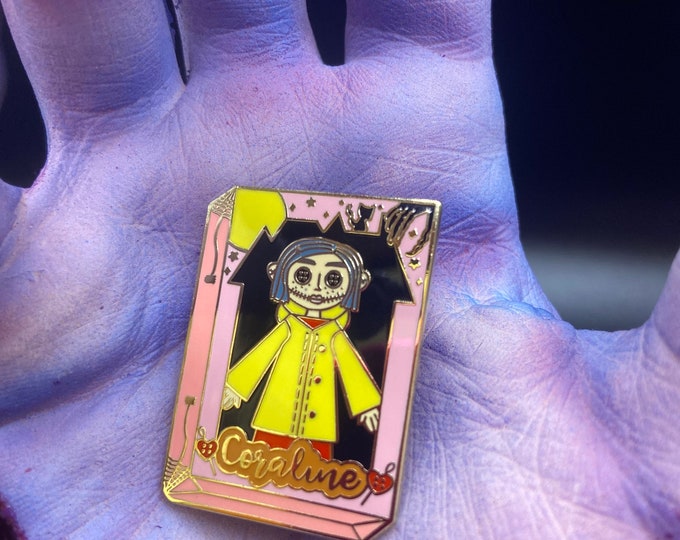 Coraline Pin, Coraline Doll, Horror Pin, Horror Gift - Etsy