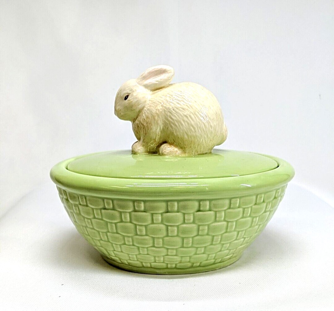 Hallmark Easter Bunny Holiday Dish Green Rabbit Candy Dish Basket Weave ...