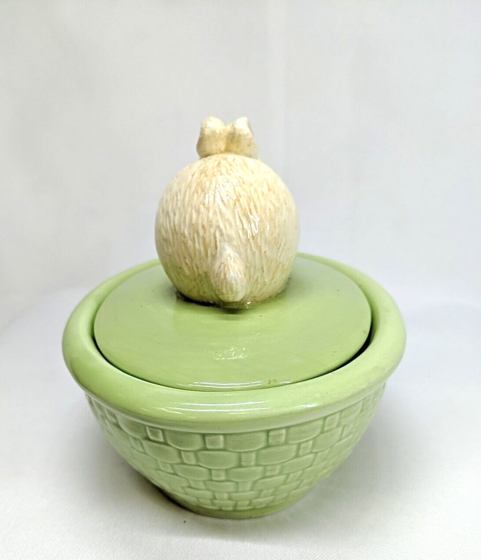 Hallmark Easter Bunny Holiday Dish Green Rabbit Candy Dish Basket Weave ...