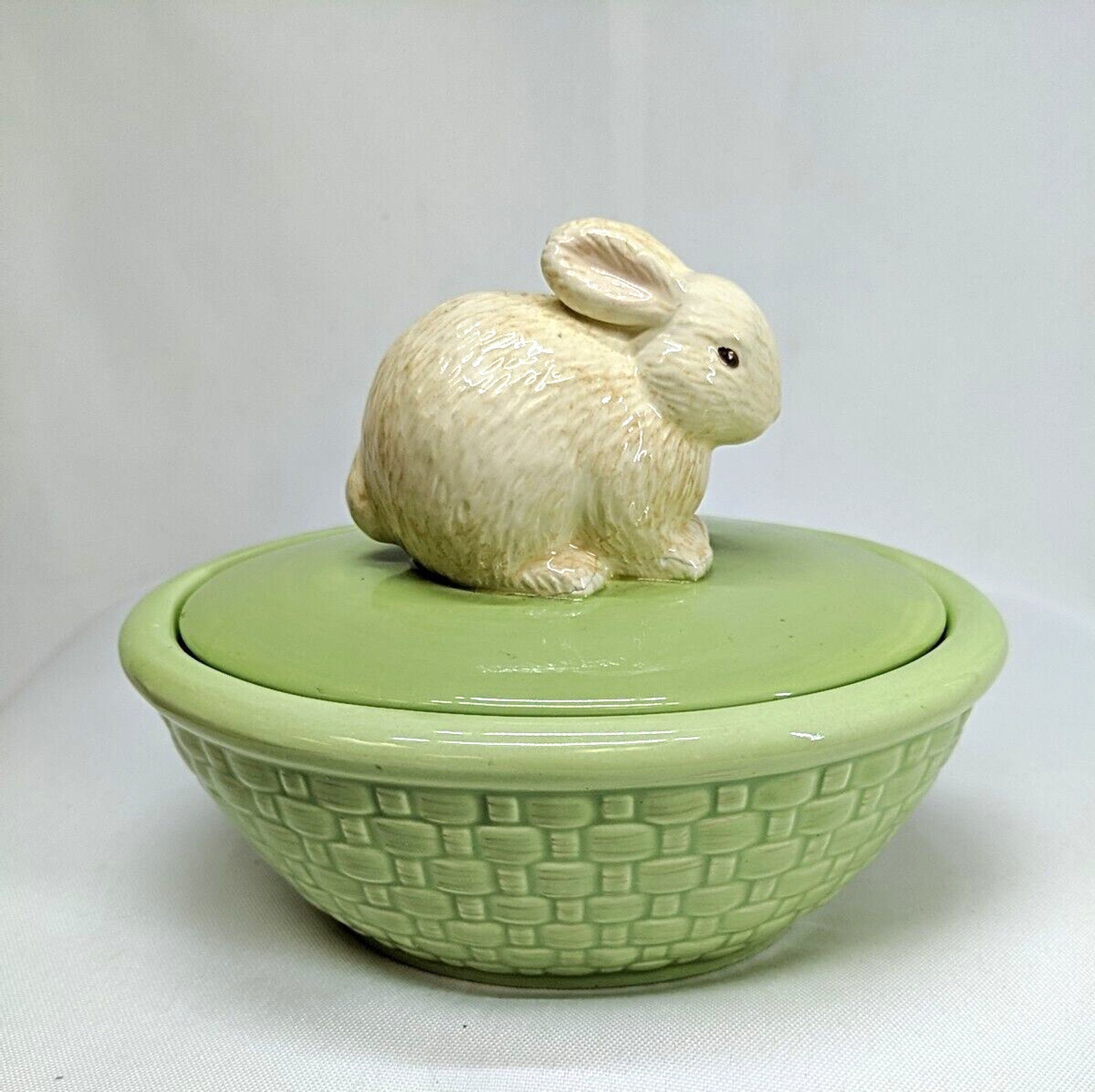 Hallmark Easter Bunny Holiday Dish Green Rabbit Candy Dish Basket Weave ...