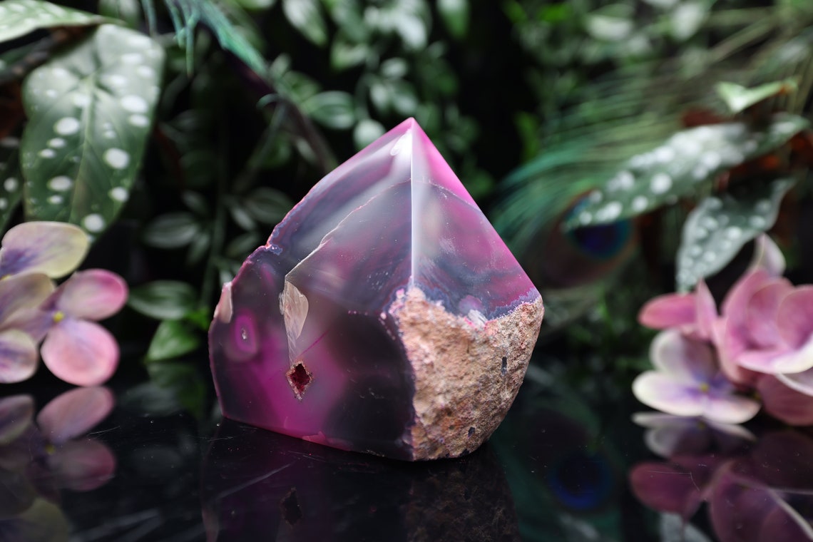 Agate Point. Half Polished, Half Raw, Main Color Pink. Agate Colored ...