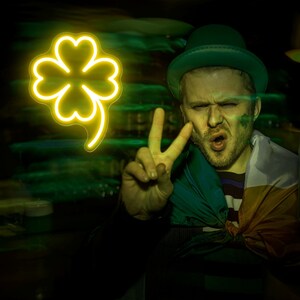 Four Leaf Clover Neon Sign, Lucky Charm Neon Lights, Valentine Gift ...