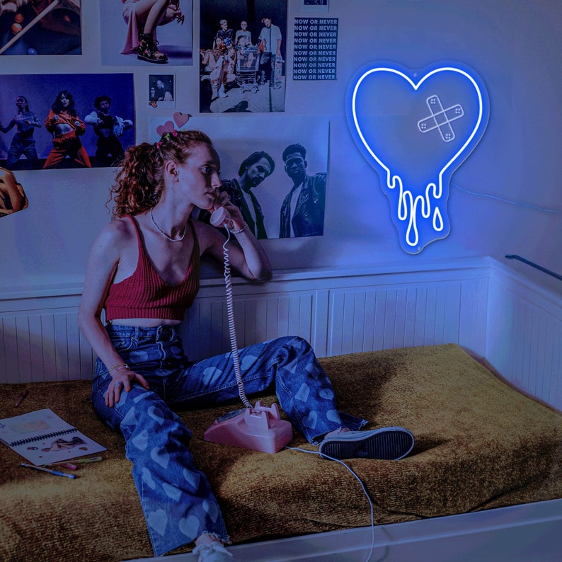 Mending Heart Neon Sign: Bleeding Heartbreak Decor - Etsy UK