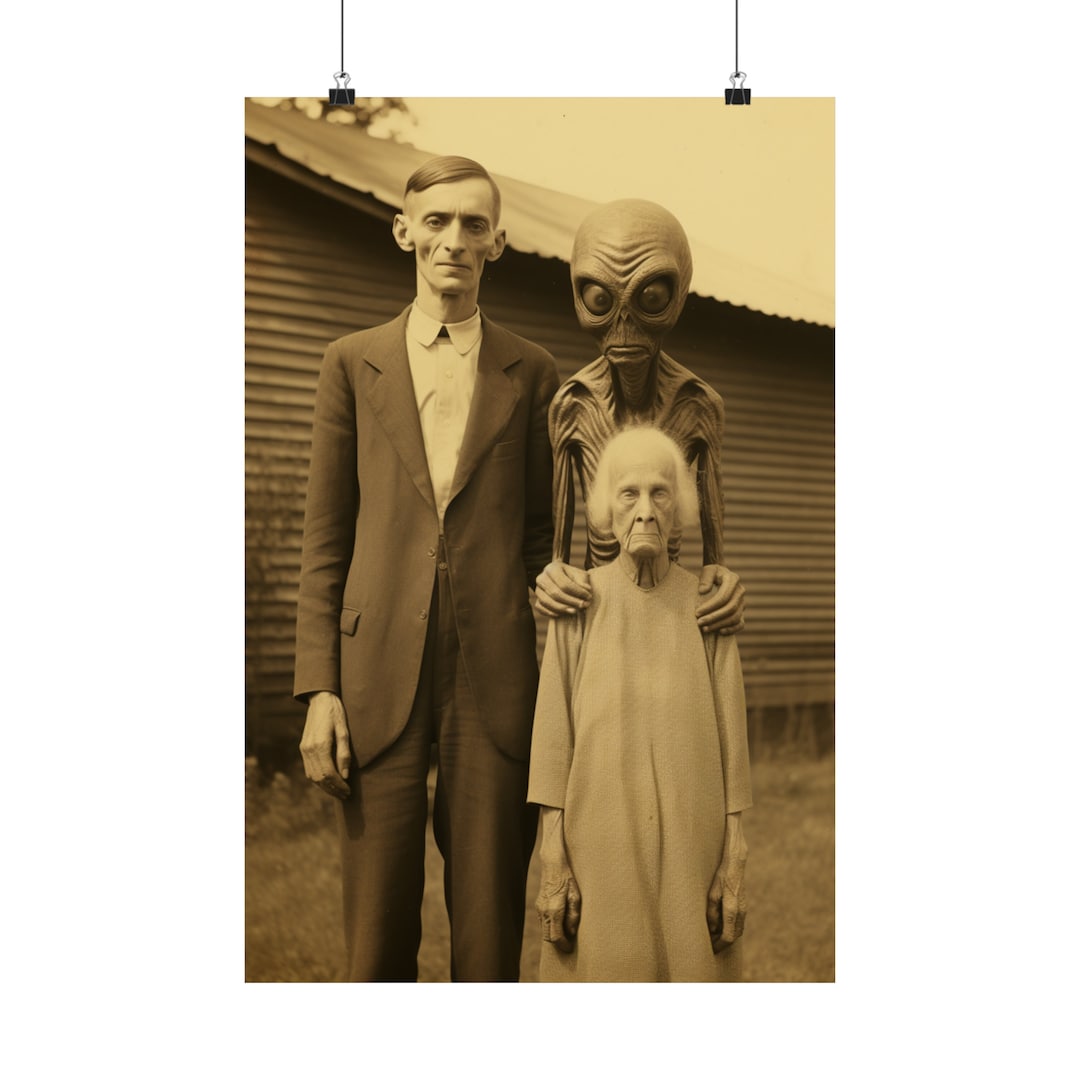Alien Family Portrait Print. Funny Sci Fi Poster. Vintage Photography ...