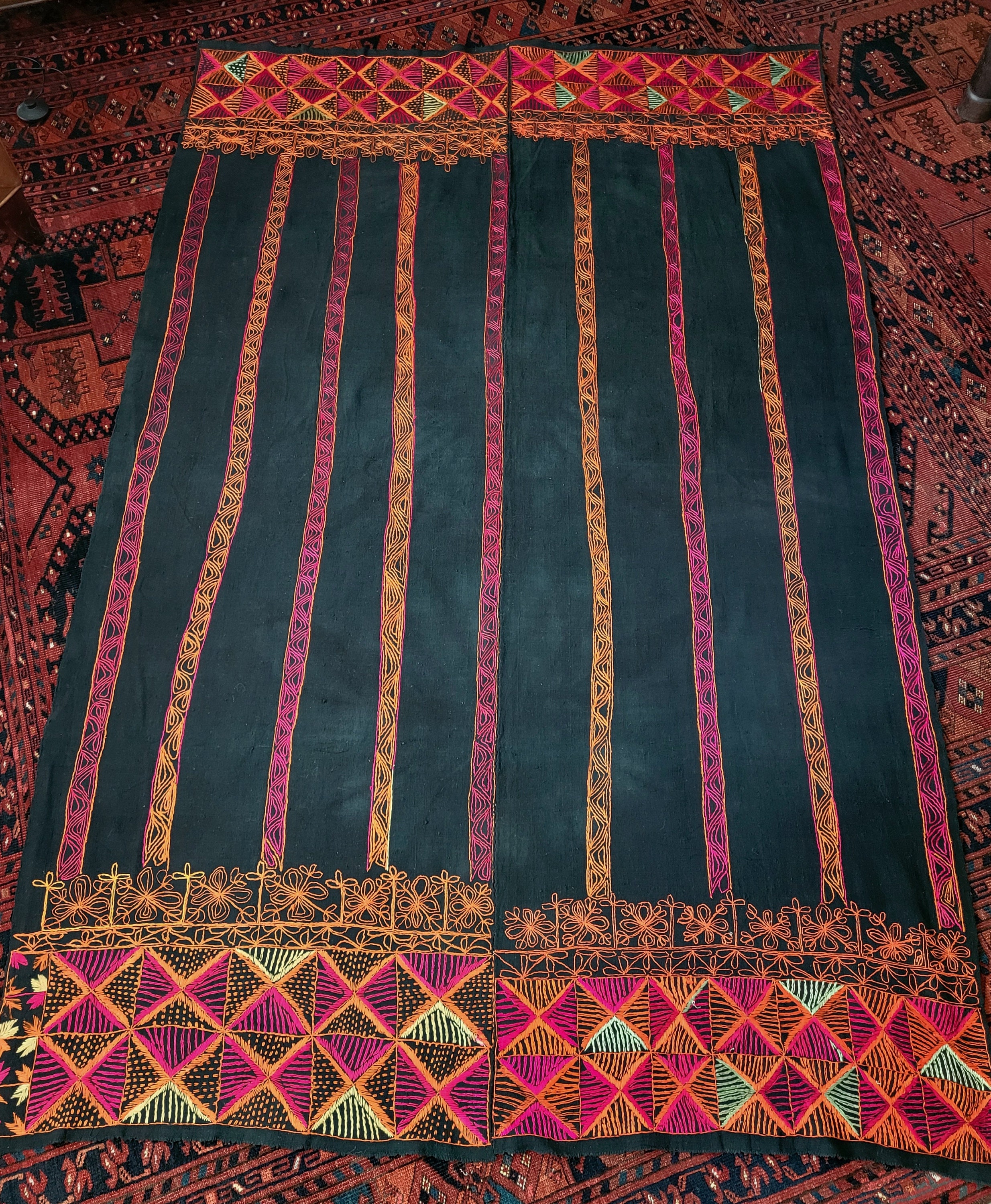 Rare Black Silk Embroidered Phulkari Shawl: Punjab Textile Art - Etsy