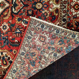 Antique Chahar Mahal Bakhtiari Persian Rug: Floral Medallion, Circa ...