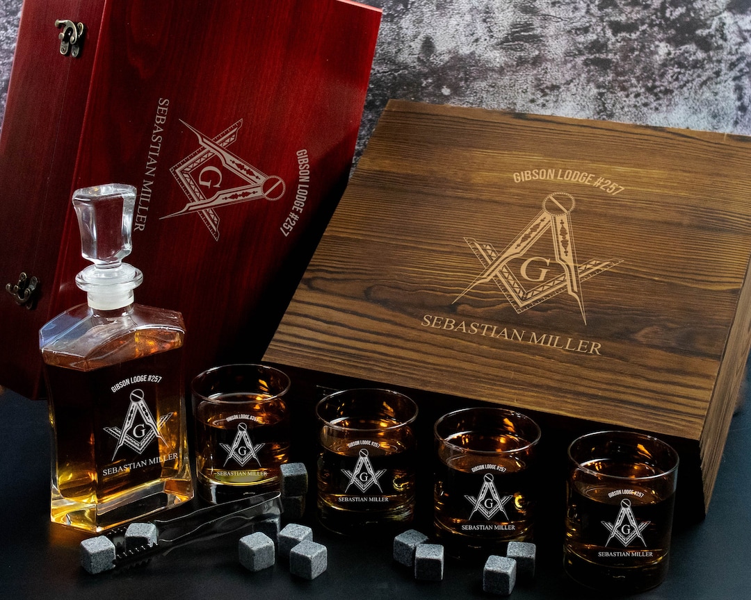 Freemason Personalized Whiskey Decanter Engraved and 4 Glasses in a ...