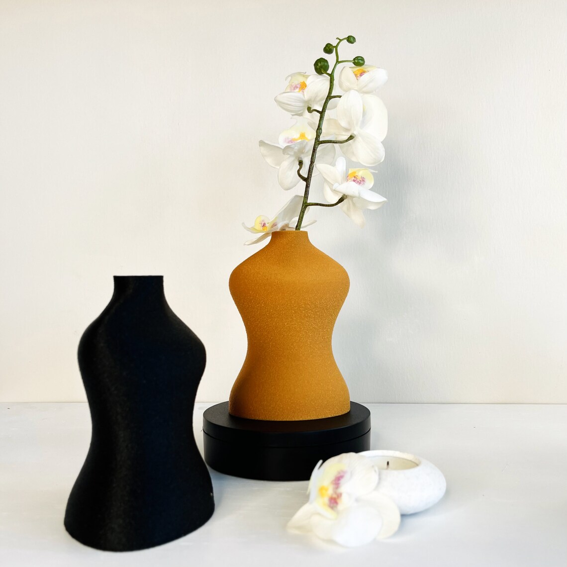 Female Body Sillhouette Vase Female Statue Vases Buxom Vase Dried ...