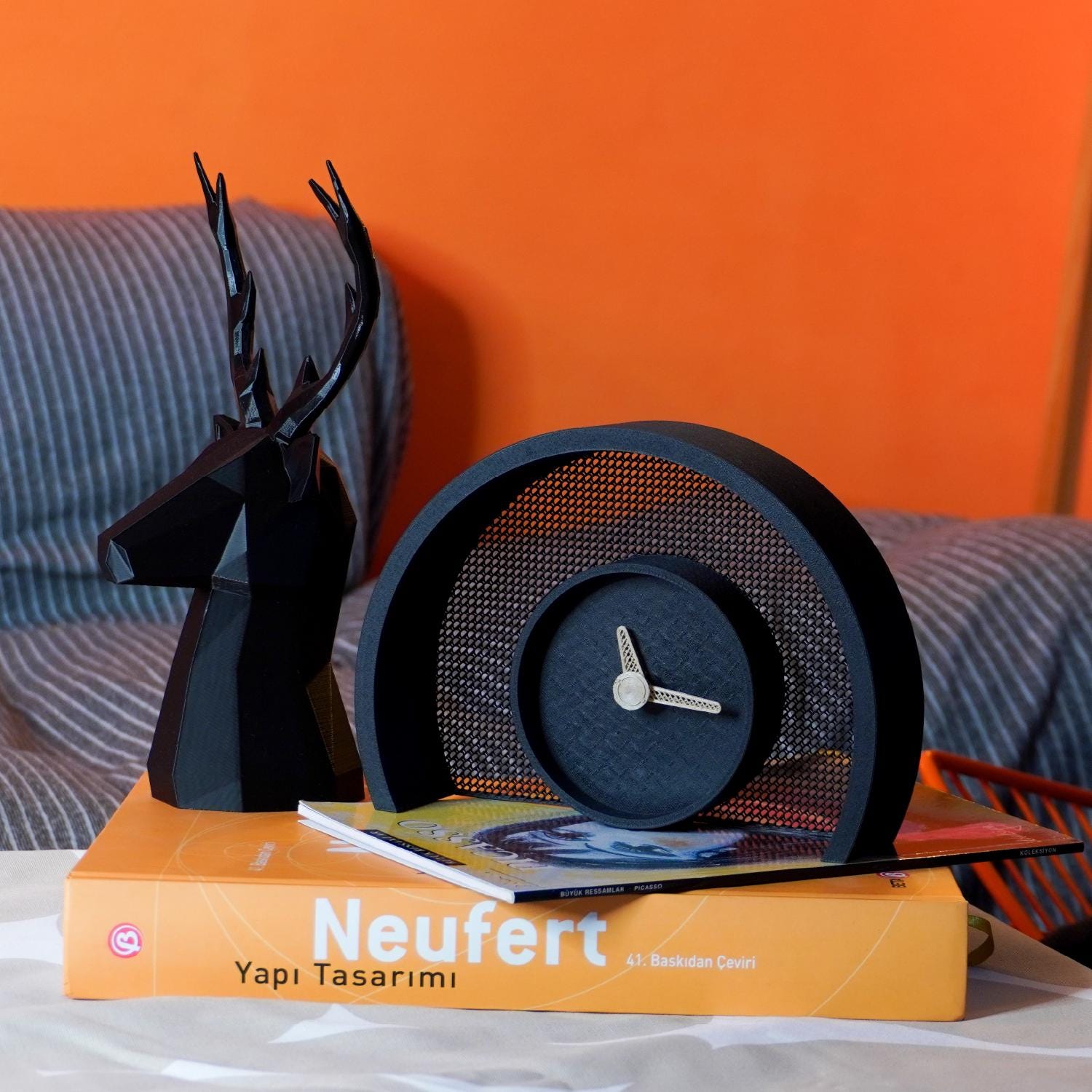 Retro Style Desk Clock Unique Design Silent Table Clock Minimalist ...