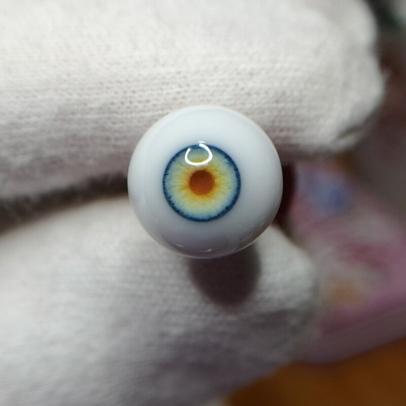 EyesintheBox - Etsy