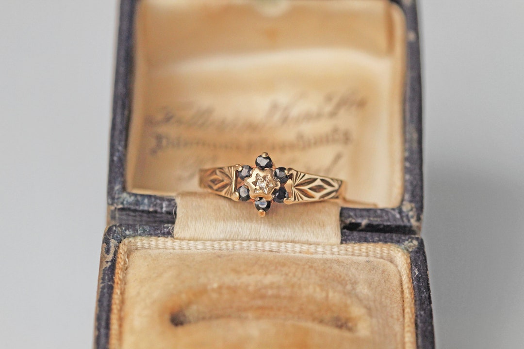 Vintage Diamond & Sapphire Star Daisy Flower Cluster Ring, Crafted in 9 ...