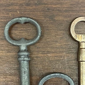 Iron Keys Key Vintage France Antiquesantique Home Decor - Etsy
