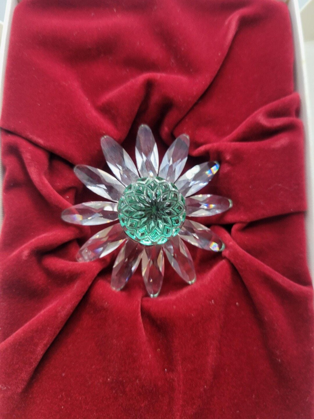 SWAROVSKI Crystal Daisy Flower Green Center Marguerite Cake Topper in A ...