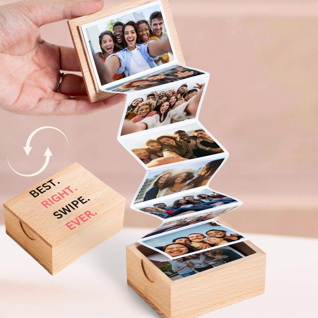 Best Right Swipe Ever Pull Out Photo Album, Online Dating Photo Memory ...