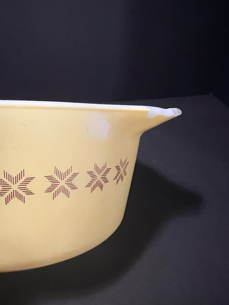 1960's Vintage Pyrex Yellow Snowflake SET - 1.5 Quart #472 and 1 Quart ...