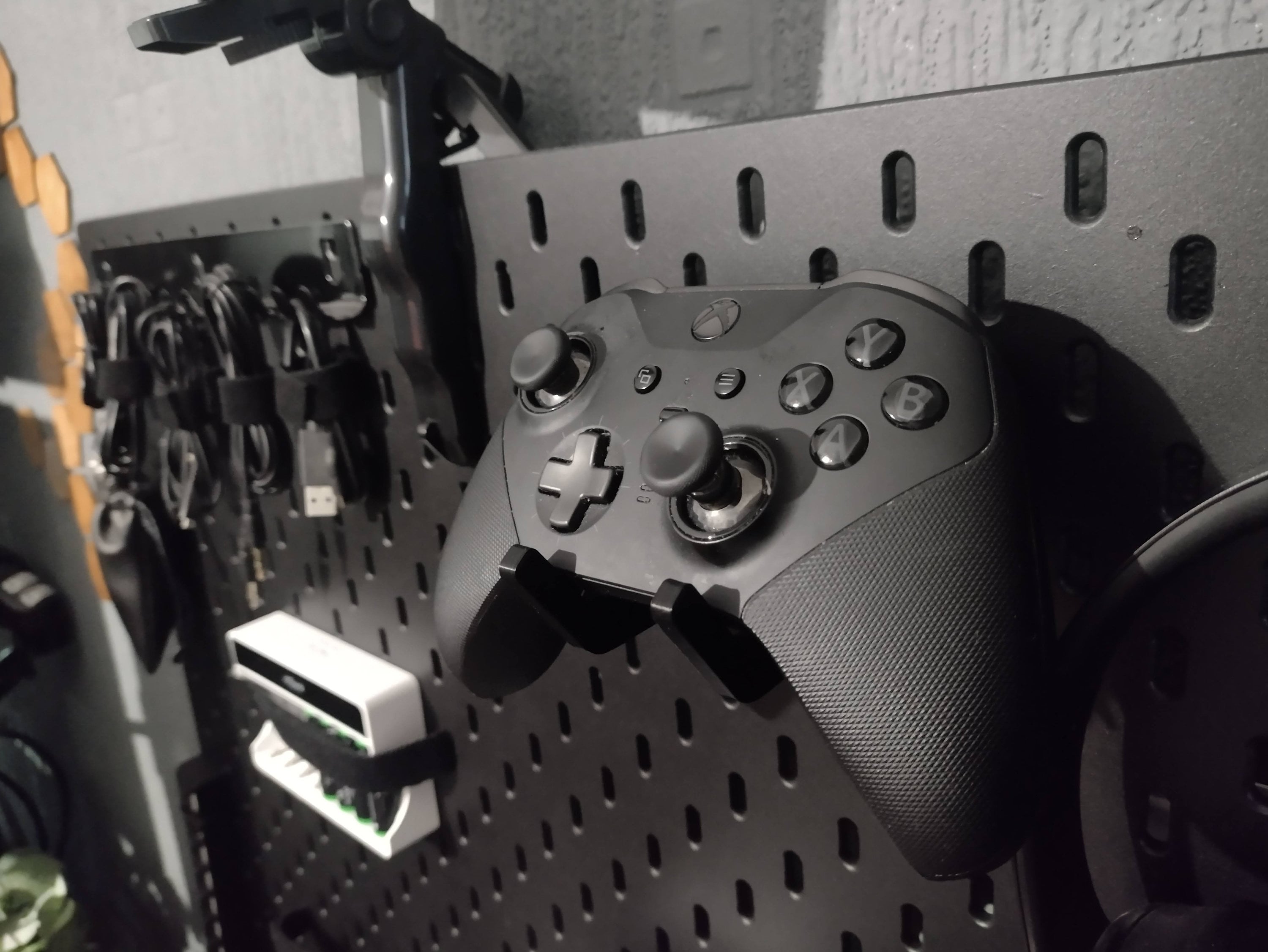 Skadis Gaming Controller Brackets for Peg Boards Xbox Ps5 Nintendo ...
