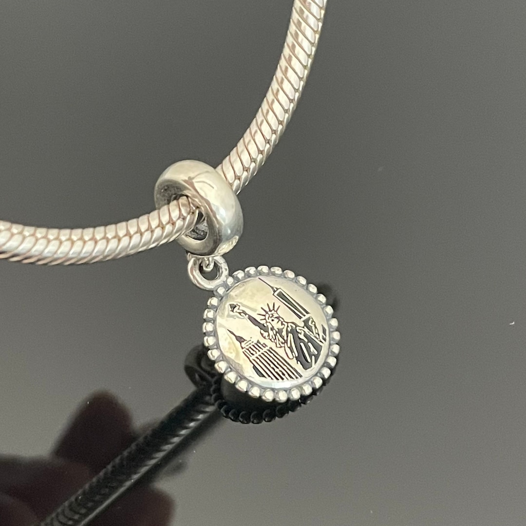 Pandora New York City Statue of Liberty Exclusive Dangle Charm |925 ...