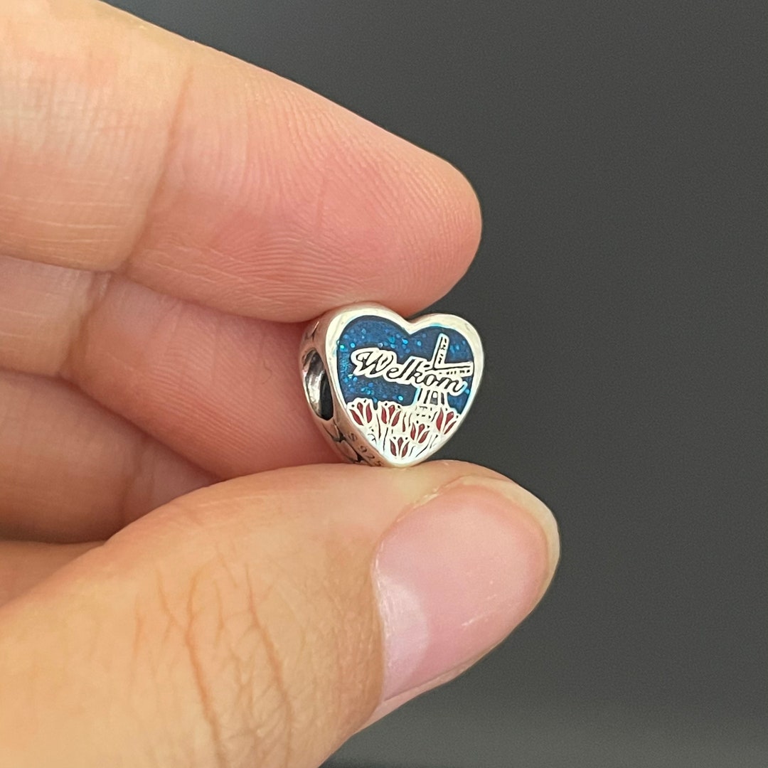 Pandora Holland Welkom Heart Charm Flower Travel Charm | Pandora Heart ...