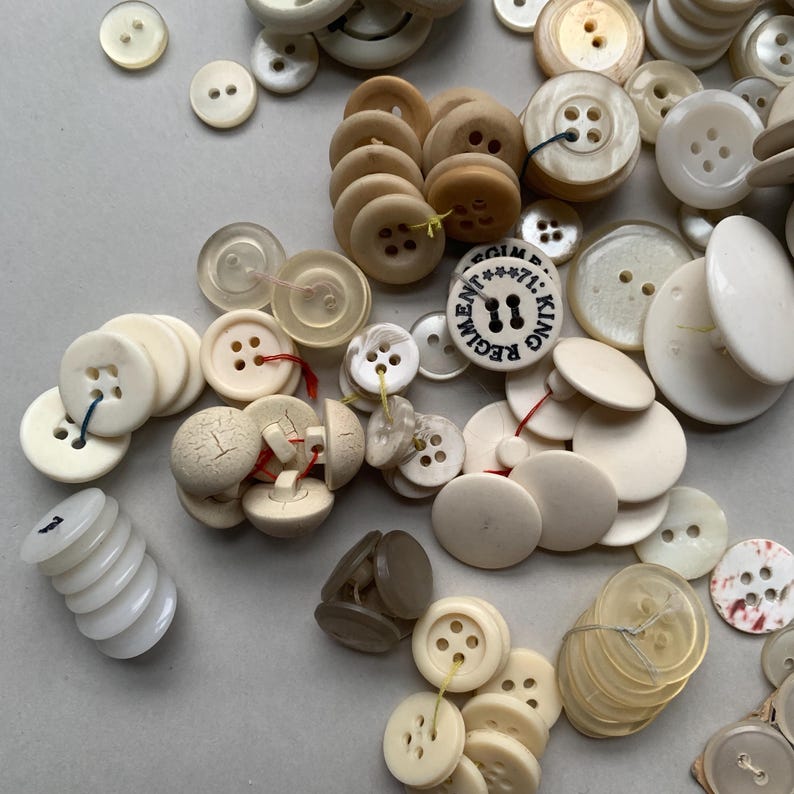 Vintage Assorted Job Lot Beige Sewing Buttons Various Size Style ...