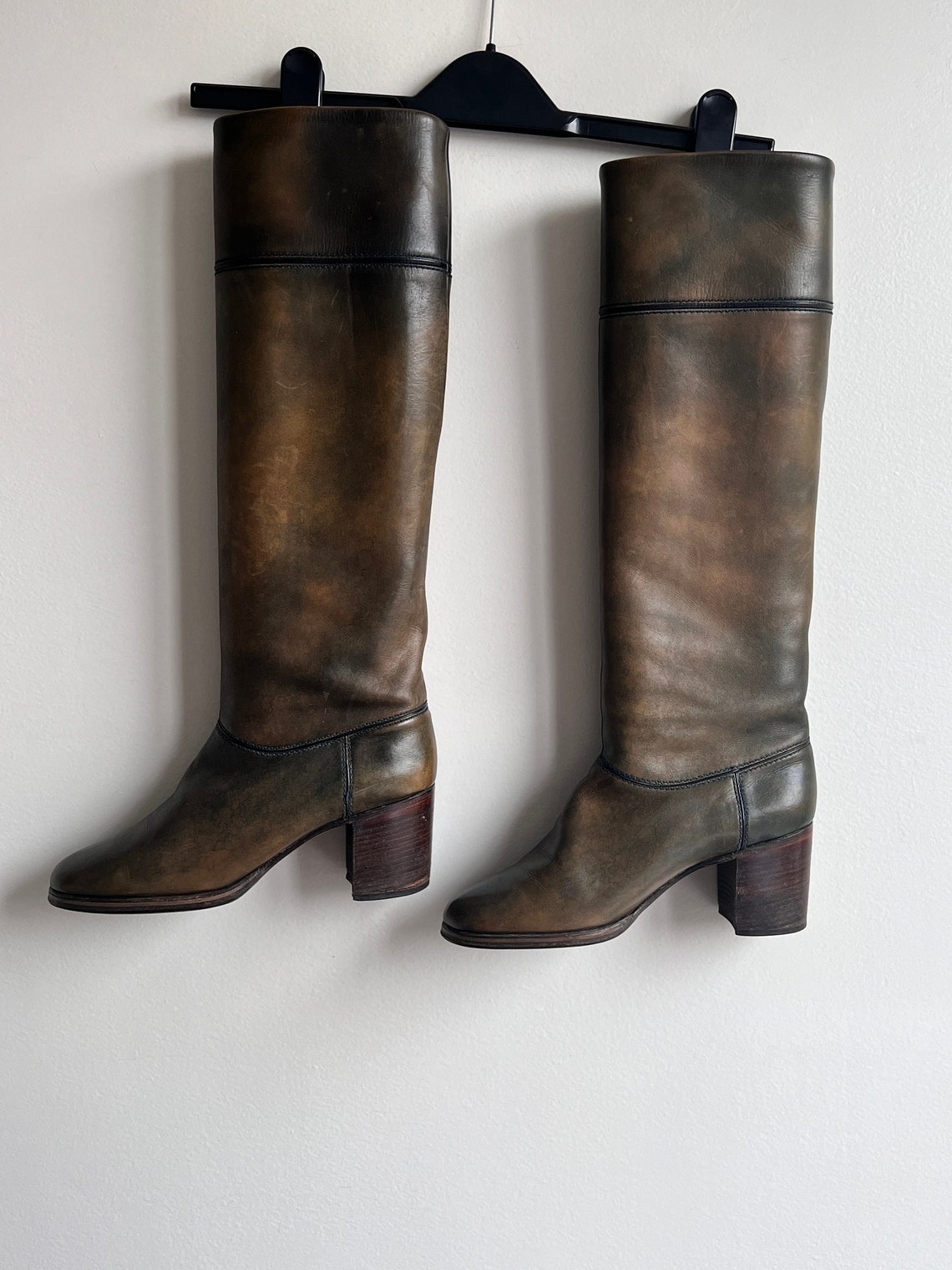Botas vintage raras François Villon Paris femininas, feitas à mão na ...