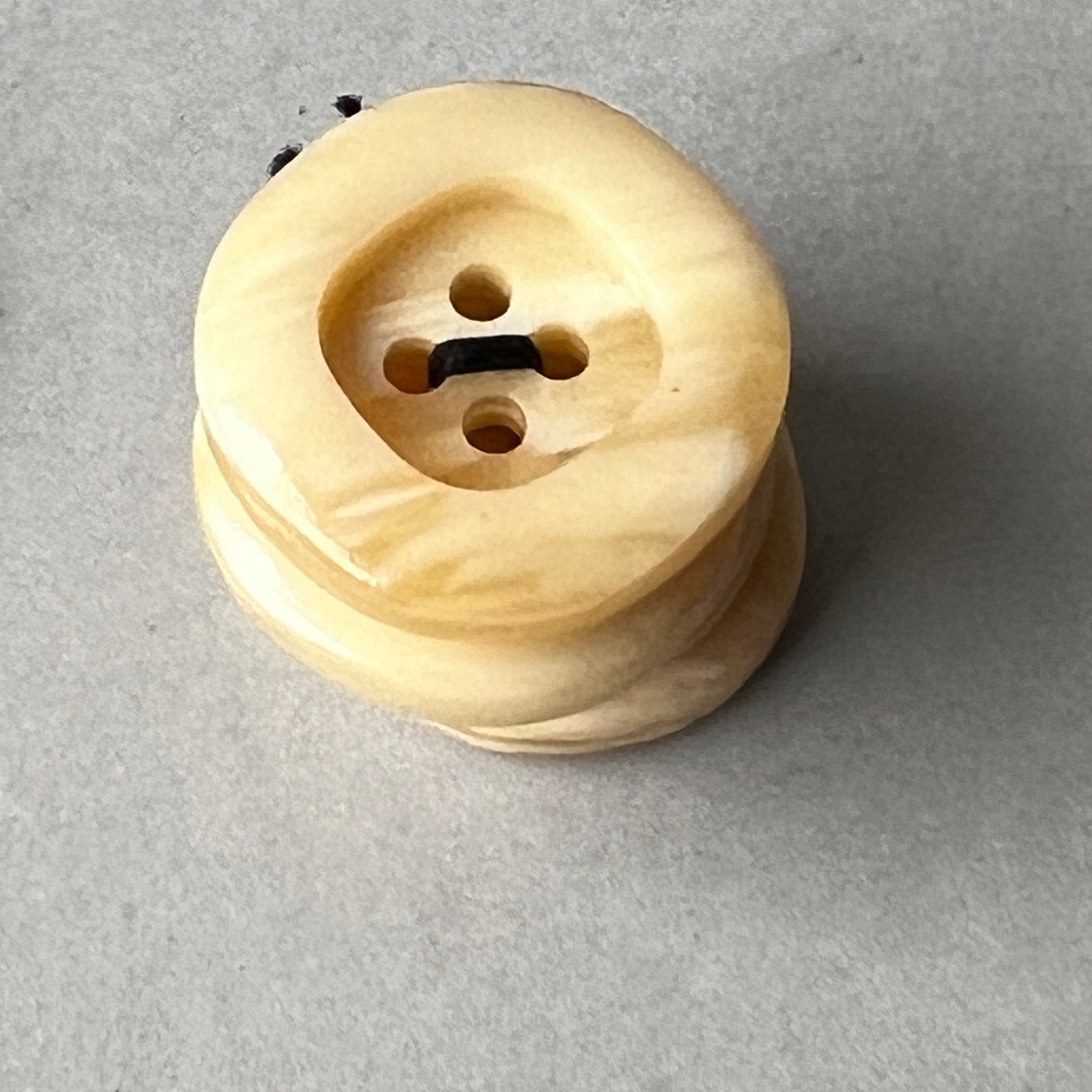 Vintage Retro 50s 60s Assorted off White Beige Taupe Buttons Set of 37 ...