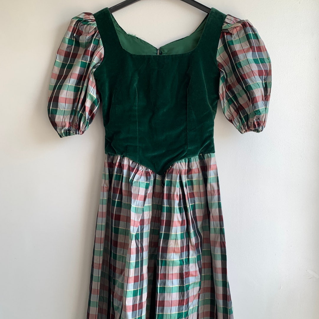 Vintage Handmade Dirndl Green Velvet Bodice Renaissance Medieval Style ...