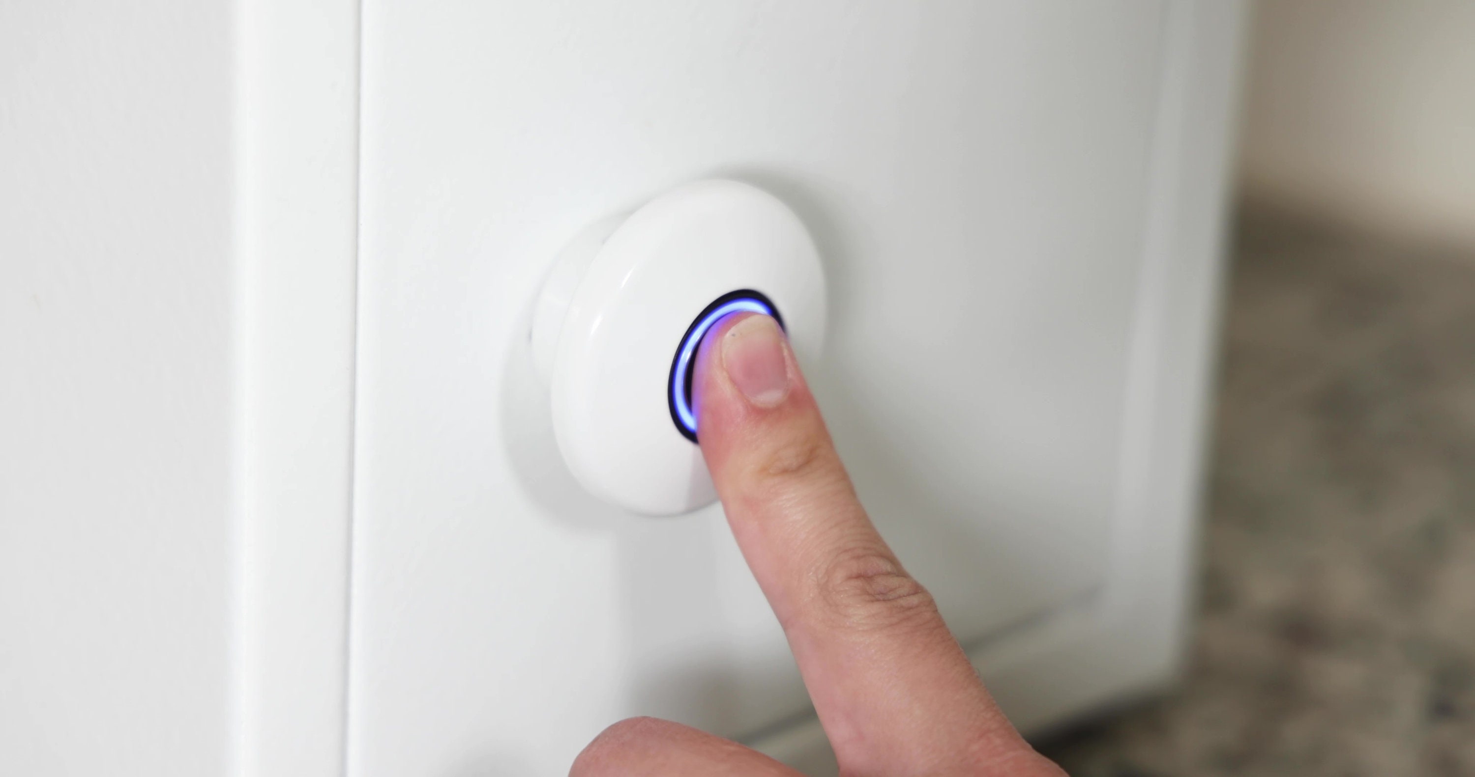 Locked Charging Station to Prevent Kids' Smartphone Addiction ...