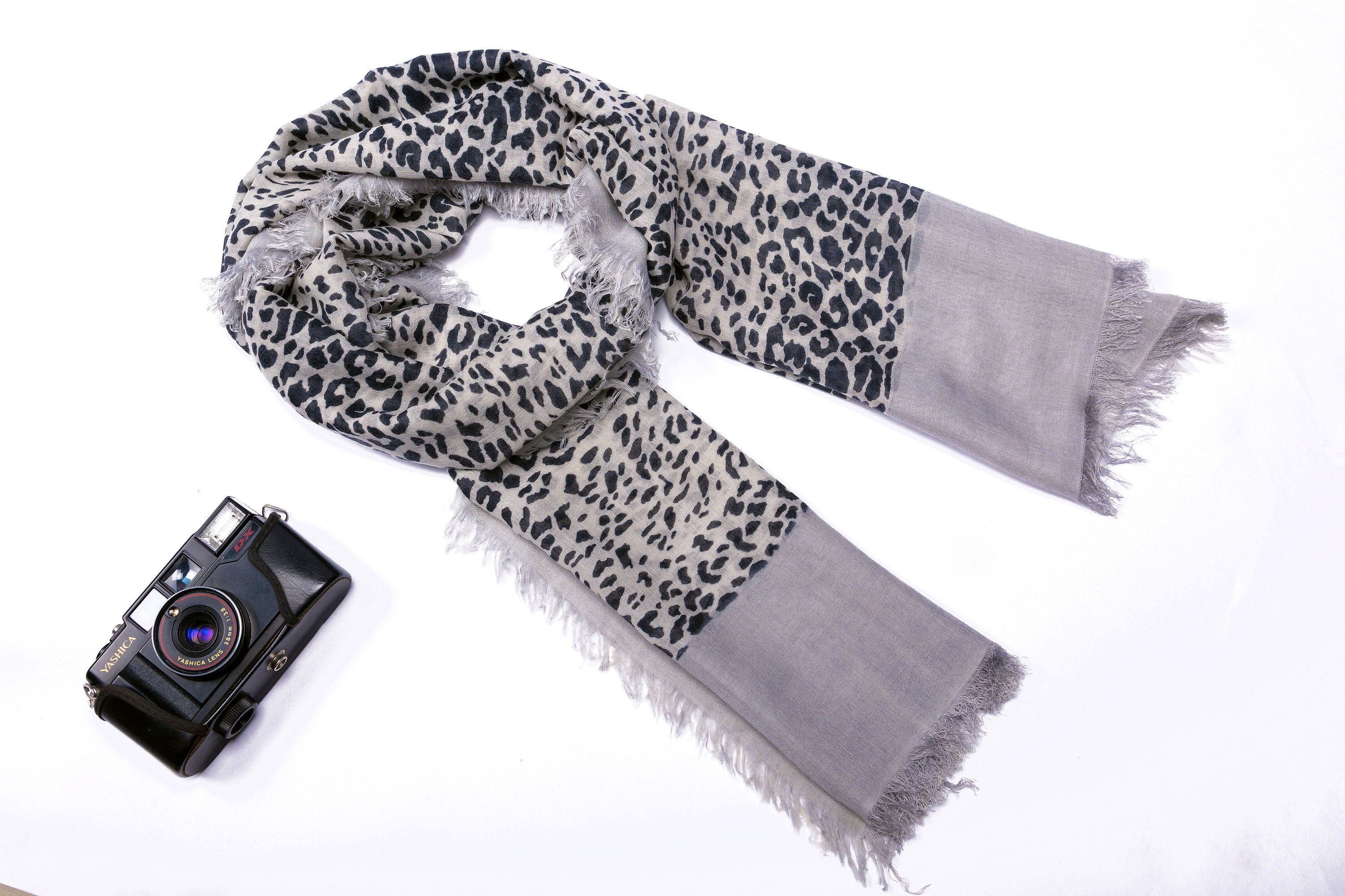 Cheetah Print Pashimna Shawl/ Pashmina Silk Shawl/ Animal Print/ Neck ...