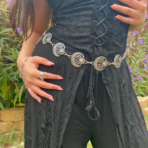 Metal Crescent Moon and Star Belt, Vintage Vibe Costume Jewelry, Waist ...