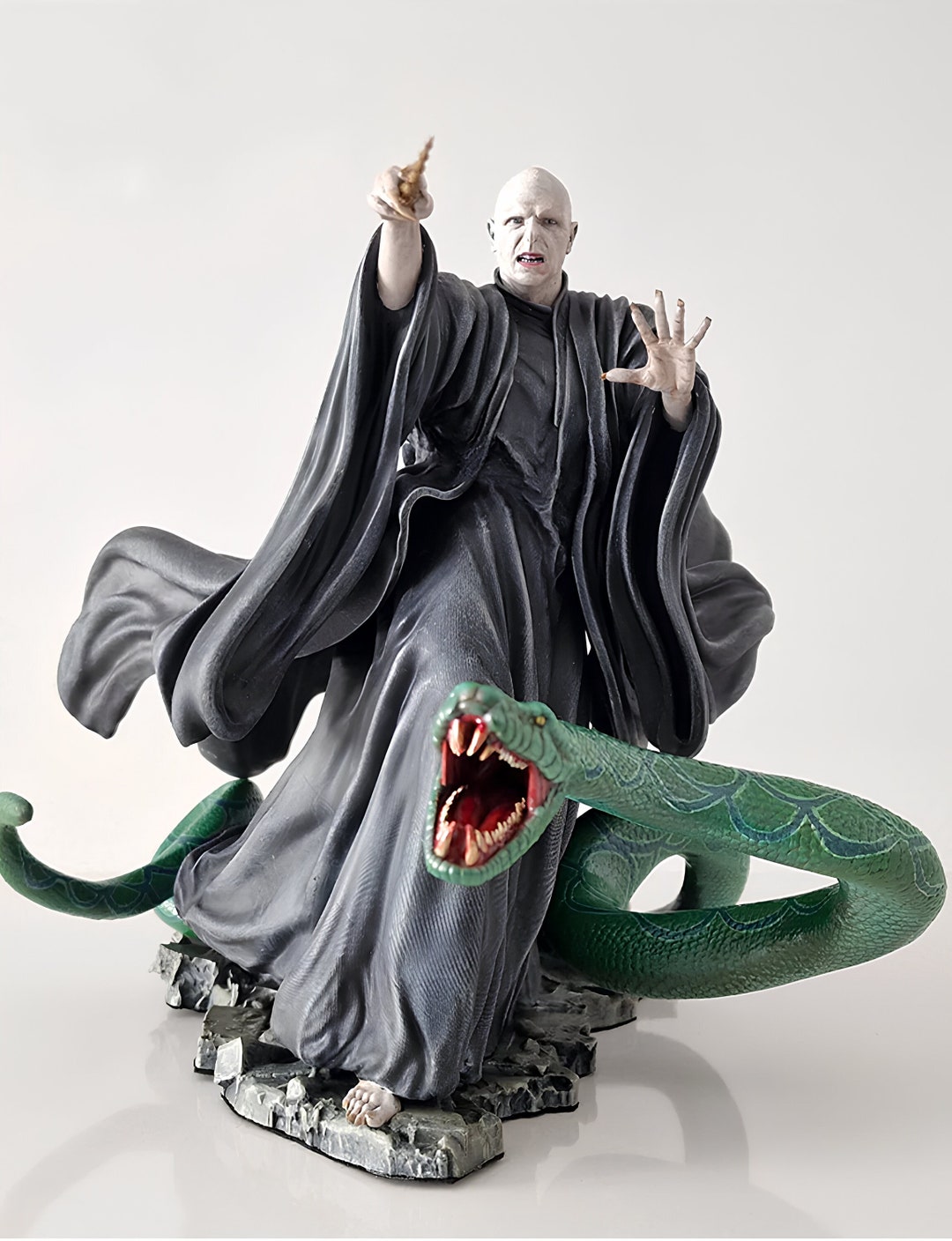 Lord Voldemort and Nagini Figure handcrafted 4K Large Battle Scene ...