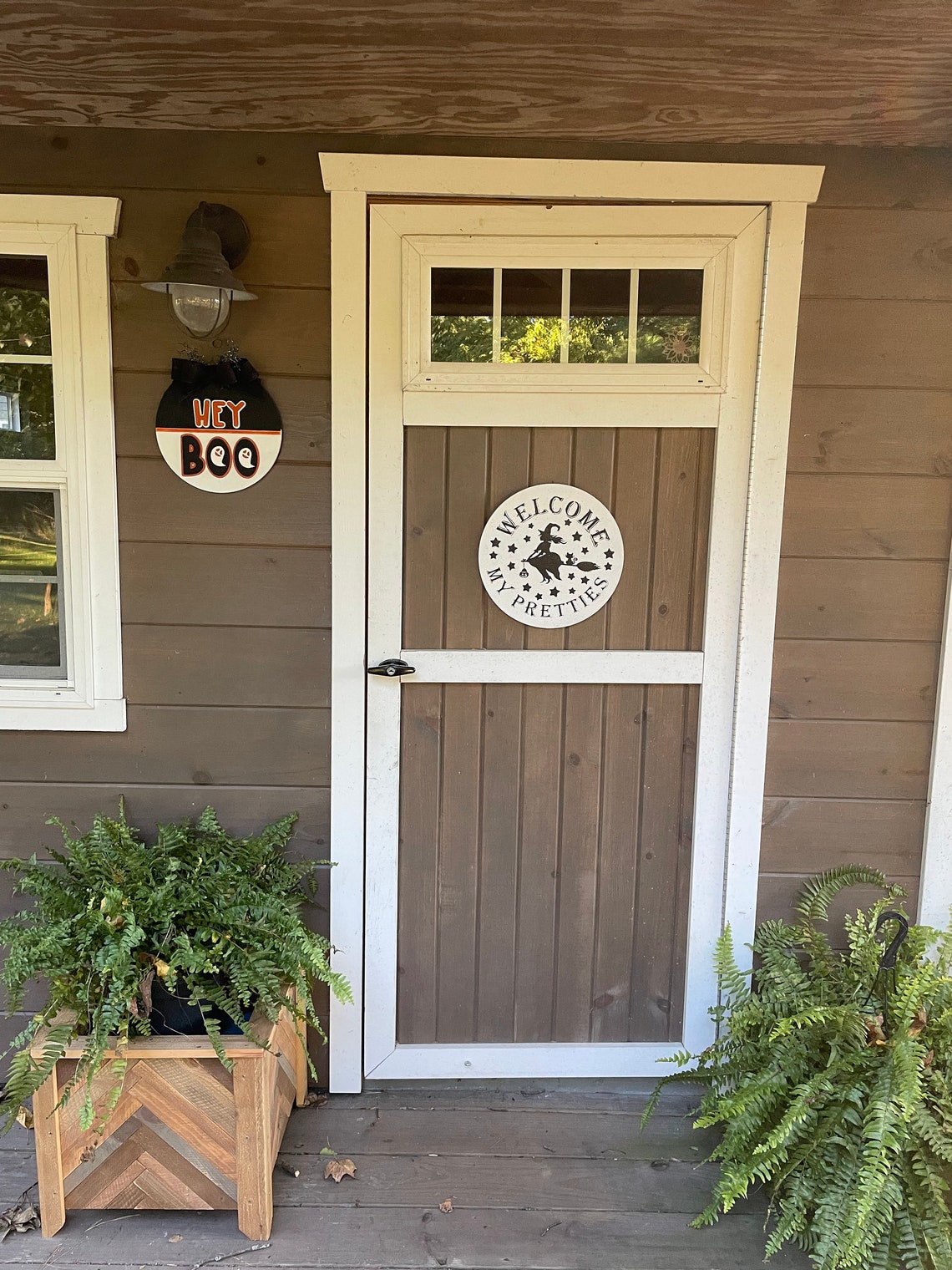 Hello My Pretties Witch Painted Round Sign, Halloween Front Door Hanger ...