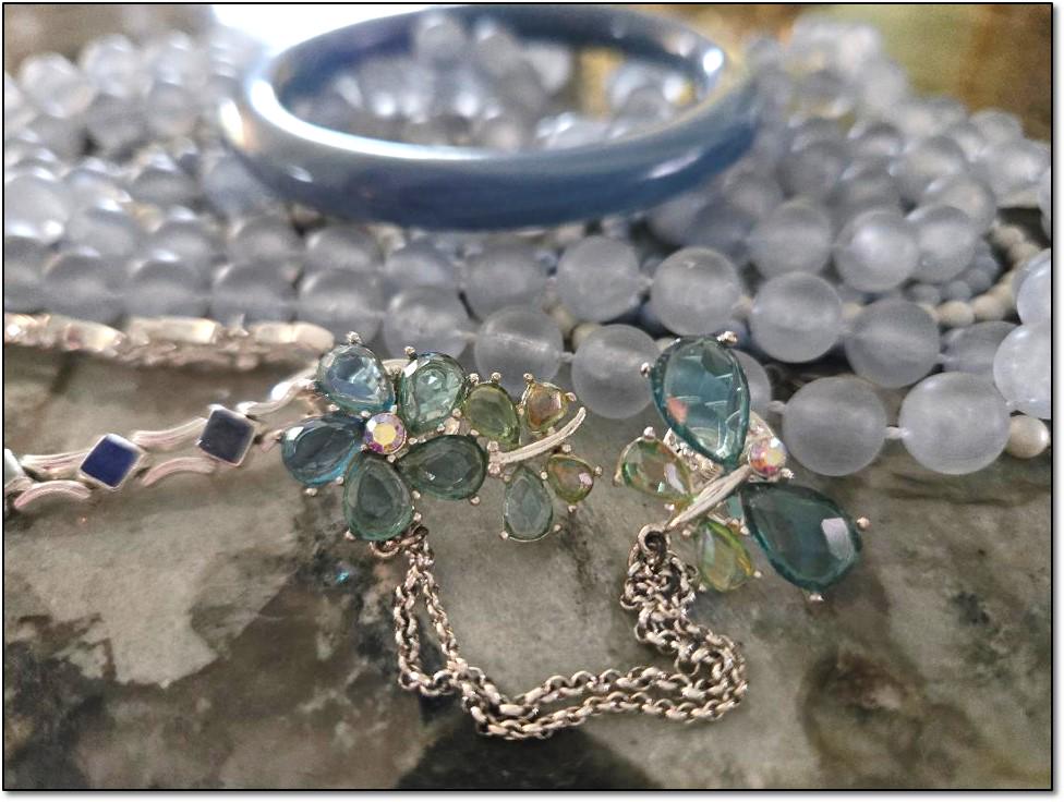 Vintage Ice Baby Blue 6-piece Jewelry Set. 3 Pearl Bead Necklaces, 2 ...