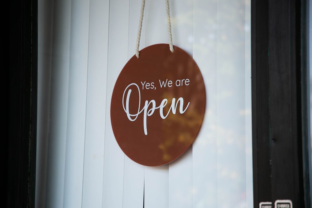 Round Hanging Acrylic Sign (open & Closed) Double Sided W/ White Rope ...