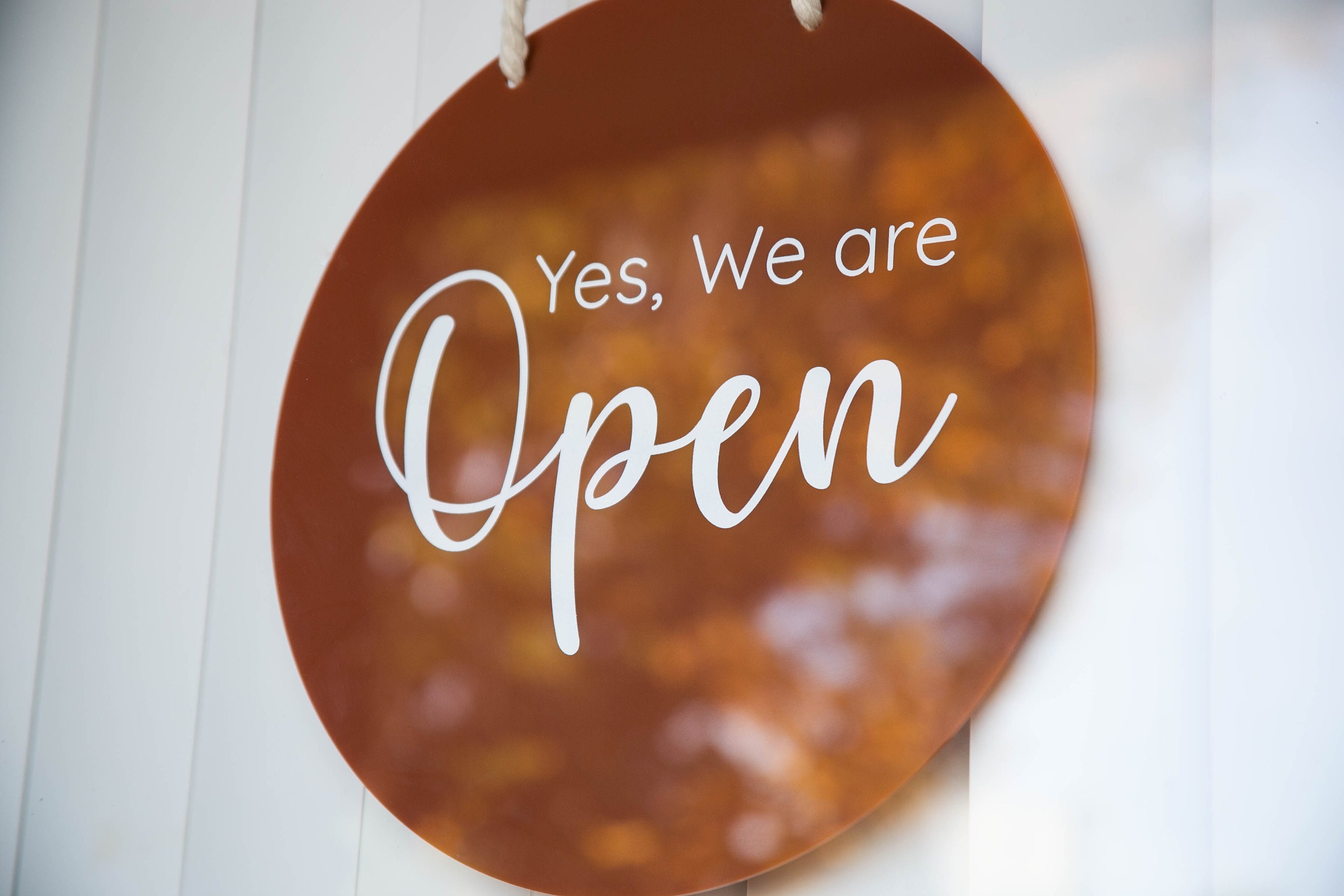Round Hanging Acrylic Sign open & Closed Double Sided W/ White Rope ...