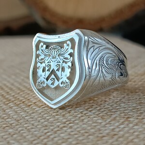 Personalized Gold Signet Ring Custom Engraved, Family Crest Ring, Coat ...
