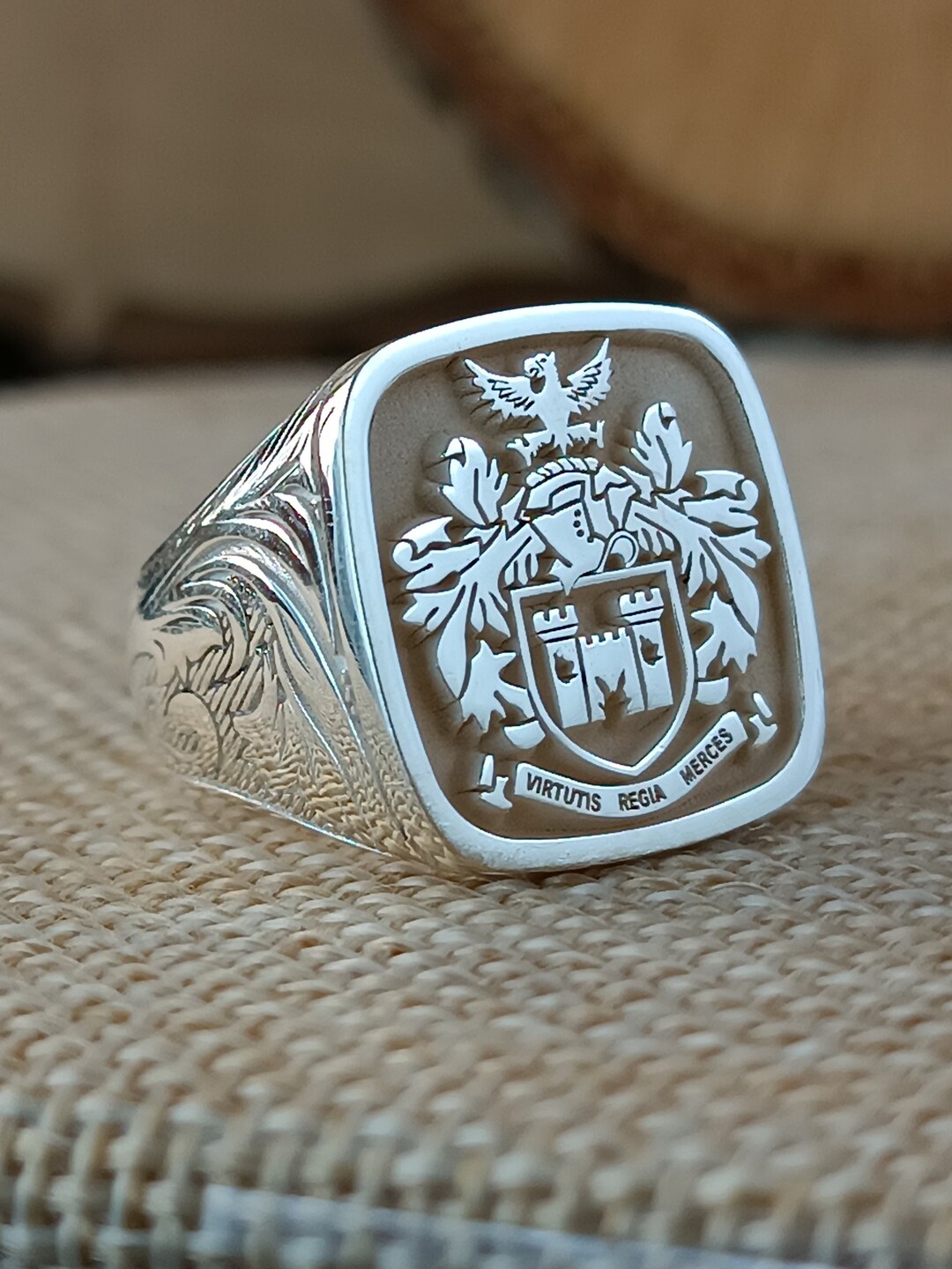 Crest Ring, Family Crest Signet Ring Christmas Gift, Coat of Arms Ring ...