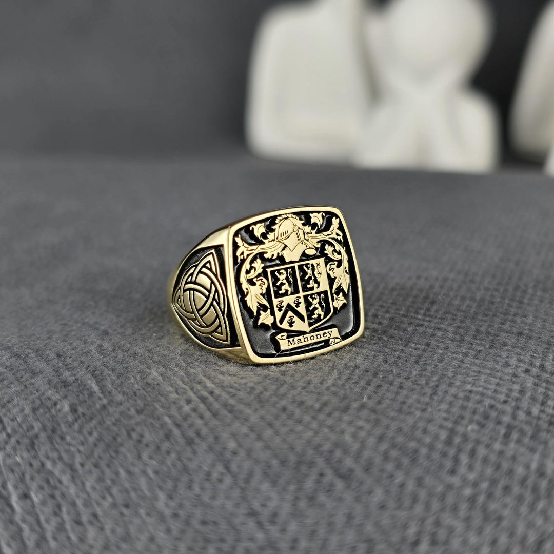 Custom Family Crest Signet Ring | Personalized Heraldic Coat of Arms ...