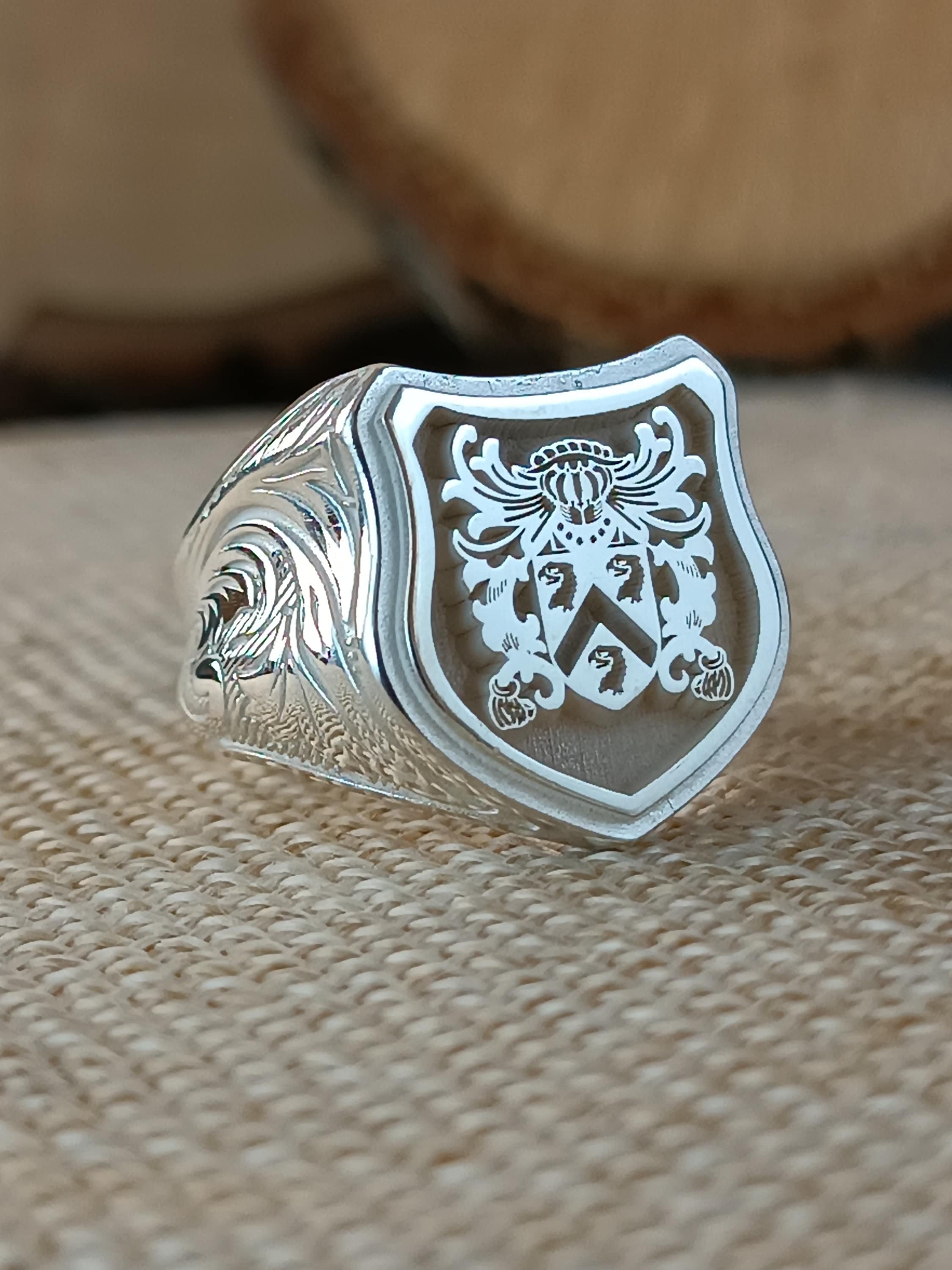 Personalized Gold Signet Ring Custom Engraved, Family Crest Ring, Coat ...