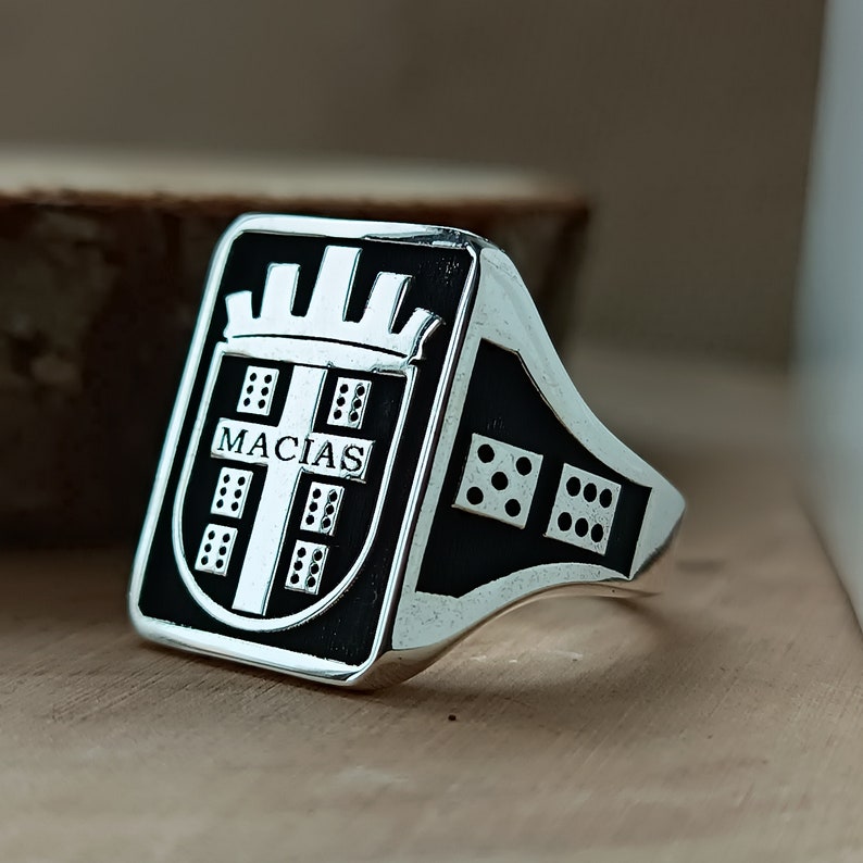 Crest Ring Family Crest Signet Ring Christmas Gift Coat of - Etsy